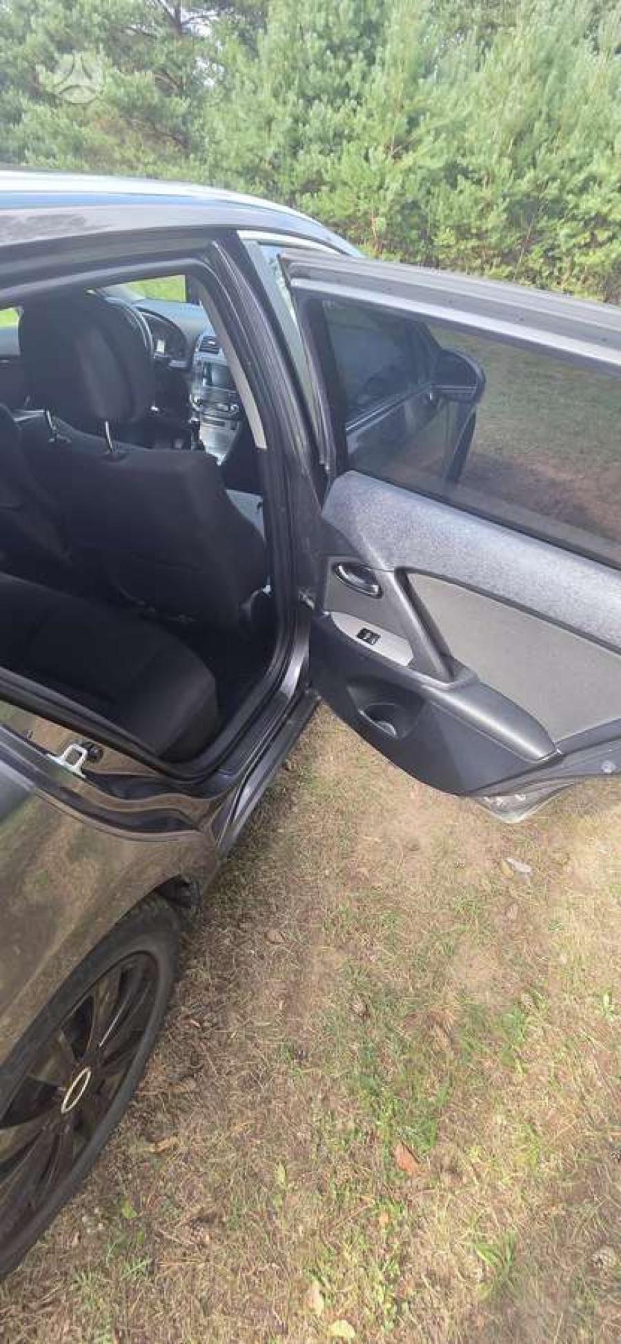 Pelēks Toyota Avensis 2010 Viļņa, ar dzinēja tilpumu 2.00 L un nobraukumu 394 tūkst. km par 2200 €, foto 15 vietnē AUTOMOTO.COM.LV