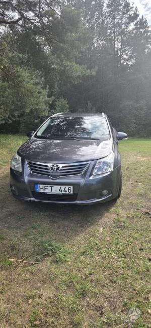 Pelēks Toyota Avensis 2010 Viļņa, ar dzinēja tilpumu 2.00 L un nobraukumu 394 tūkst. km par 2200 €, foto 16 vietnē AUTOMOTO.COM.LV