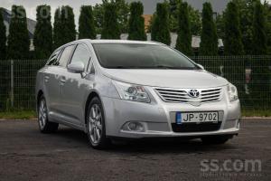 Pelēks Toyota Avensis 2010 Jelgava, ar dzinēja tilpumu 2.20 L un nobraukumu 360 tūkst. km par 3300 €, foto  vietnē AUTOMOTO.COM.LV