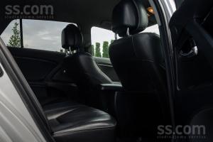 Pelēks Toyota Avensis 2010 Jelgava, ar dzinēja tilpumu 2.20 L un nobraukumu 360 tūkst. km par 3300 €, foto 9 vietnē AUTOMOTO.COM.LV
