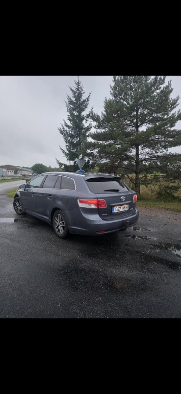 Grey Toyota Avensis 2010 in Tallinn, with an engine capacity of 2.00 L and mileage of 343 thousand km for 3000 €, photo 7 on AUTOMOTO.COM.LV