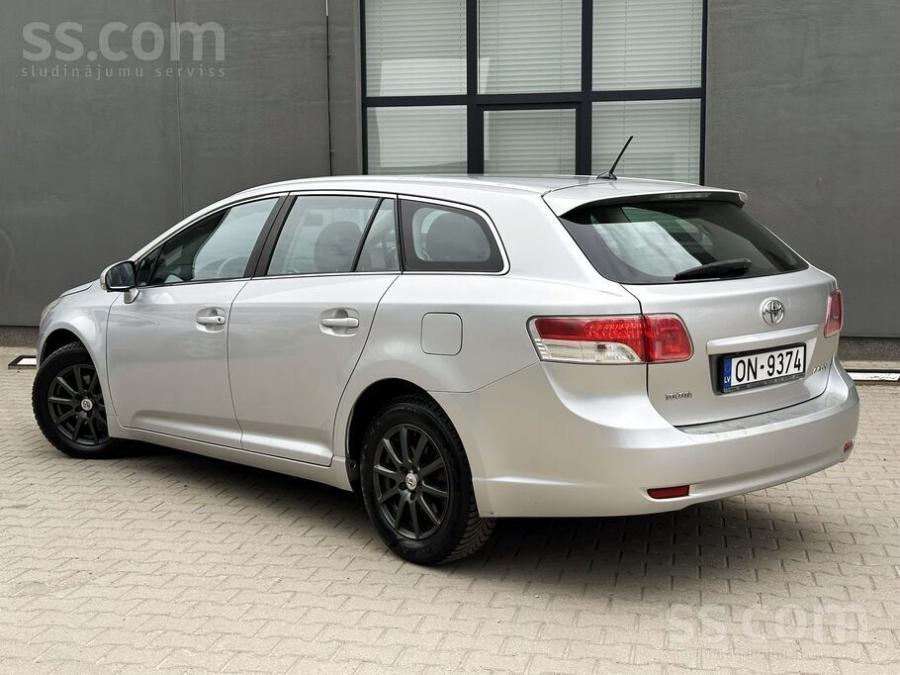 Серый Тойота Авенсис 2010 в Рига, объемом двигателя 2.00 л и пробегом 330 тыс. км за 3900 €, фото 6 на AUTOMOTO.COM.LV