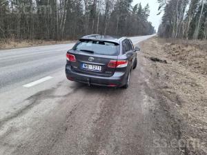 Grey Toyota Avensis 2011 in Riga, with an engine capacity of 2.00 L and mileage of 329 thousand km for 5595 €, photo 7 on AUTOMOTO.COM.LV