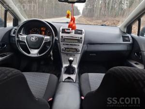 Grey Toyota Avensis 2011 in Riga, with an engine capacity of 2.00 L and mileage of 329 thousand km for 5595 €, photo 8 on AUTOMOTO.COM.LV