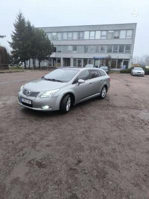 Grey Toyota Avensis 2011 in Vilnius, with an engine capacity of 2.23 L and mileage of 394 thousand km for 3490 €, photo  on AUTOMOTO.COM.LV