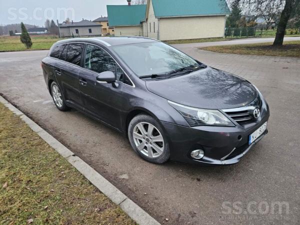 Серый Тойота Авенсис 2011 в Екабпилс, объемом двигателя 2.20 л и пробегом 292 тыс. км за 3300 €, фото 2 на AUTOMOTO.COM.LV