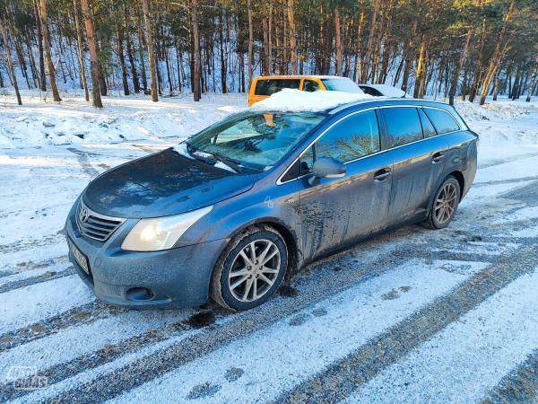 Grey Toyota Avensis 2011 in Vilnius, with an engine capacity of 2.20 L and mileage of 440 thousand km for 1700 €, photo 2 on AUTOMOTO.COM.LV