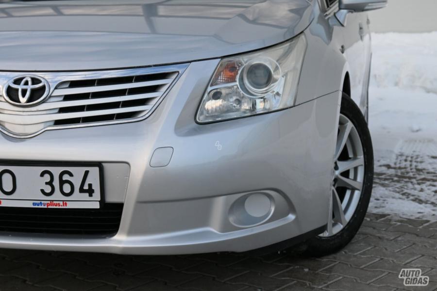Pelēks Toyota Avensis 2011 Kretinga, ar dzinēja tilpumu 2.20 L un nobraukumu 227 tūkst. km par 4550 €, foto 5 vietnē AUTOMOTO.COM.LV