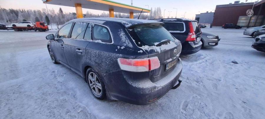 Pelēks Toyota Avensis 2011 Kauņa, ar dzinēja tilpumu 2.00 L un nobraukumu 390 tūkst. km par 2000 €, foto 3 vietnē AUTOMOTO.COM.LV