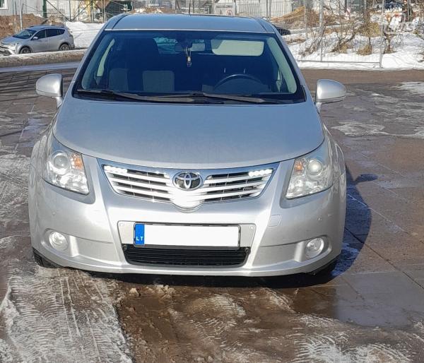 Grey Toyota Avensis 2011 in Vilnius, with an engine capacity of 2.20 L and mileage of 325 thousand km for 3089 €, photo 8 on AUTOMOTO.COM.LV