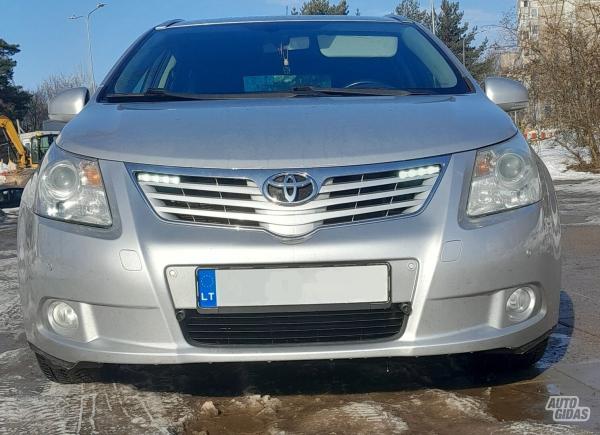 Grey Toyota Avensis 2011 in Vilnius, with an engine capacity of 2.20 L and mileage of 325 thousand km for 3089 €, photo 9 on AUTOMOTO.COM.LV
