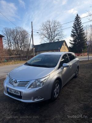 Pelēks Toyota Avensis 2011 Pērnava, ar dzinēja tilpumu 1.80 L un nobraukumu 204 tūkst. km par 5300 €, foto 3 vietnē AUTOMOTO.COM.LV