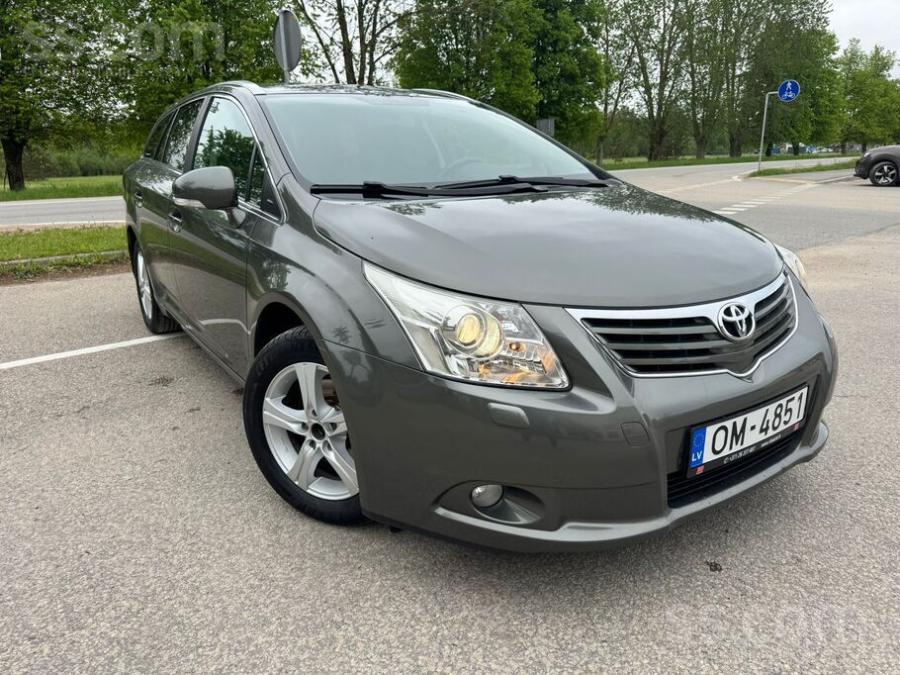 Pelēks Toyota Avensis 2011 Ogre, ar dzinēja tilpumu 1.80 L un nobraukumu 223 tūkst. km par 6950 €, foto 1 vietnē AUTOMOTO.COM.LV