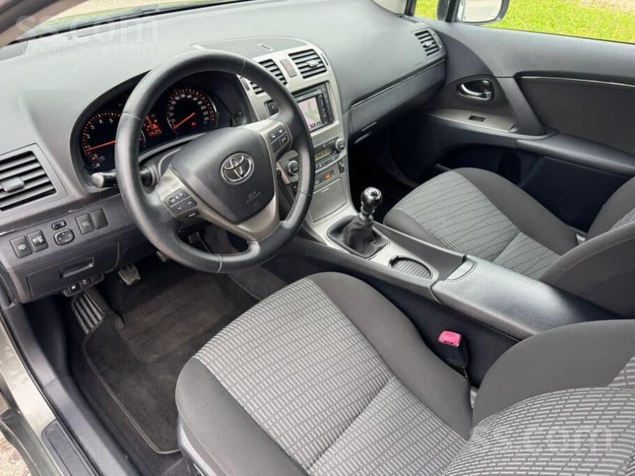 Pelēks Toyota Avensis 2011 Ogre, ar dzinēja tilpumu 1.80 L un nobraukumu 223 tūkst. km par 6950 €, foto 13 vietnē AUTOMOTO.COM.LV