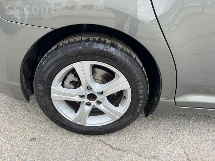 Pelēks Toyota Avensis 2011 Ogre, ar dzinēja tilpumu 1.80 L un nobraukumu 223 tūkst. km par 6950 €, foto 16 vietnē AUTOMOTO.COM.LV