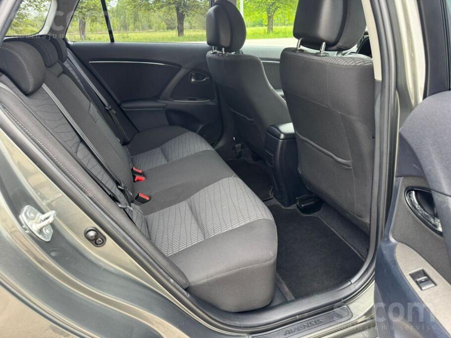 Pelēks Toyota Avensis 2011 Ogre, ar dzinēja tilpumu 1.80 L un nobraukumu 223 tūkst. km par 6950 €, foto 25 vietnē AUTOMOTO.COM.LV