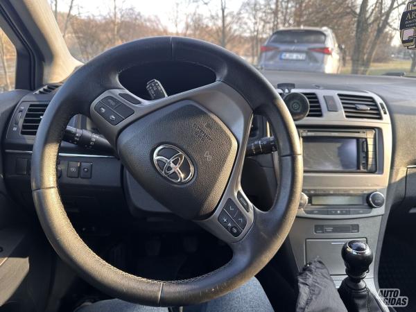 Pelēks Toyota Avensis 2011 Kauņa, ar dzinēja tilpumu 2.00 L un nobraukumu 291 tūkst. km par 4500 €, foto 9 vietnē AUTOMOTO.COM.LV