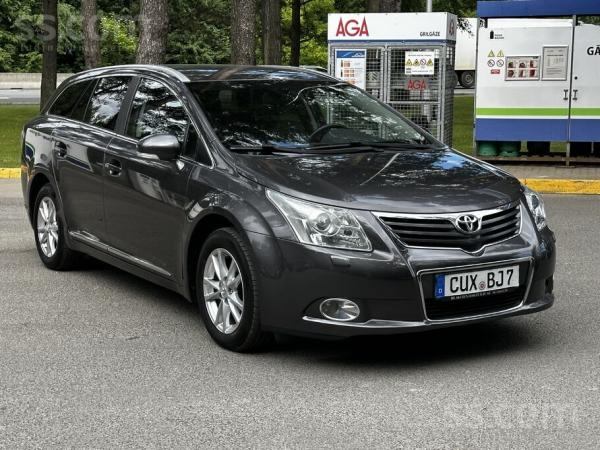 Серый Тойота Авенсис 2011 в Рига, объемом двигателя 2.00 л и пробегом 222 тыс. км за 5990 €, фото 2 на AUTOMOTO.COM.LV