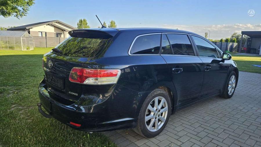 Серый Тойота Авенсис 2011 в Каунас, объемом двигателя 2.00 л и пробегом 235 тыс. км за 4500 €, фото 4 на AUTOMOTO.COM.LV
