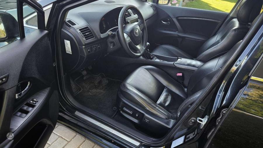 Серый Тойота Авенсис 2011 в Каунас, объемом двигателя 2.00 л и пробегом 235 тыс. км за 4500 €, фото 10 на AUTOMOTO.COM.LV