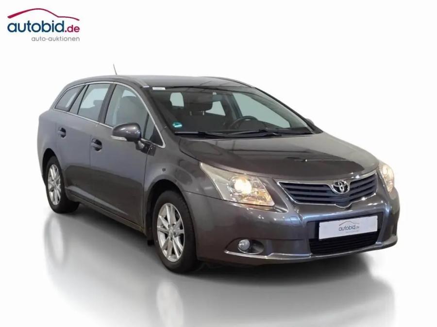 Серый Тойота Авенсис 2011 в Лимбажи, объемом двигателя 2.00 л и пробегом 218 тыс. км за 5450 €, фото 4 на AUTOMOTO.COM.LV