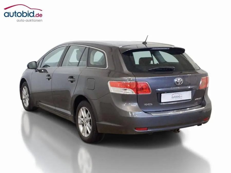 Серый Тойота Авенсис 2011 в Лимбажи, объемом двигателя 2.00 л и пробегом 218 тыс. км за 5450 €, фото 5 на AUTOMOTO.COM.LV