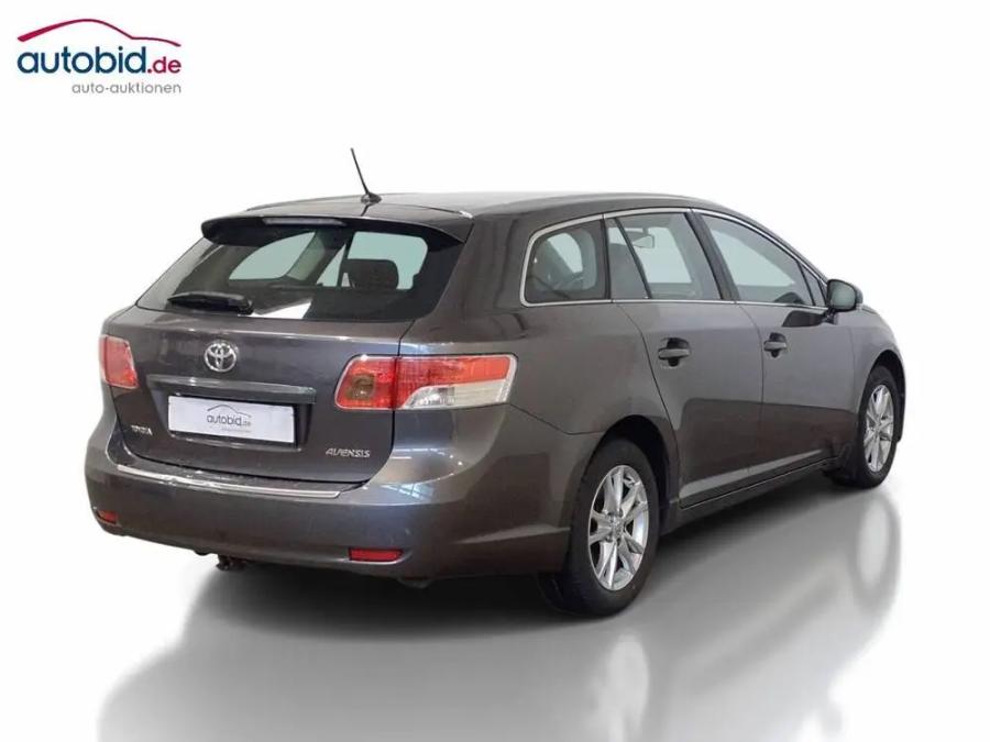 Серый Тойота Авенсис 2011 в Лимбажи, объемом двигателя 2.00 л и пробегом 218 тыс. км за 5450 €, фото 7 на AUTOMOTO.COM.LV