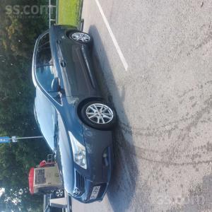 Pelēks Toyota Avensis 2011 Bauska, ar dzinēja tilpumu 2.20 L un nobraukumu 300 tūkst. km par 2700 €, foto  vietnē AUTOMOTO.COM.LV