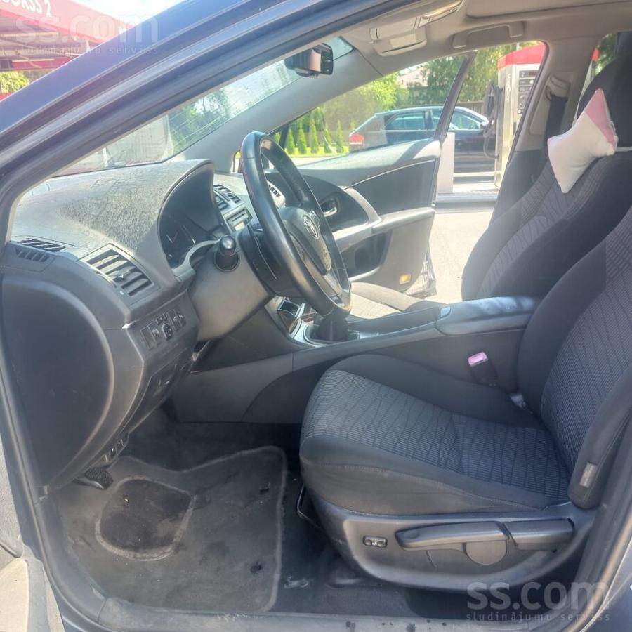 Pelēks Toyota Avensis 2011 Bauska, ar dzinēja tilpumu 2.20 L un nobraukumu 300 tūkst. km par 2700 €, foto 10 vietnē AUTOMOTO.COM.LV