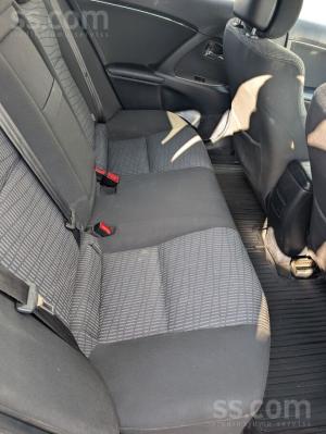 Pelēks Toyota Avensis 2011 Saldus, ar dzinēja tilpumu 2.00 L un nobraukumu 335 tūkst. km par 3050 €, foto 7 vietnē AUTOMOTO.COM.LV