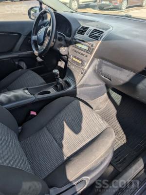 Pelēks Toyota Avensis 2011 Saldus, ar dzinēja tilpumu 2.00 L un nobraukumu 335 tūkst. km par 3050 €, foto 9 vietnē AUTOMOTO.COM.LV