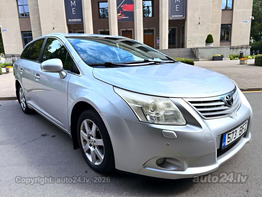 Серый Тойота Авенсис 2011 в Таллин, объемом двигателя 2.00 л и пробегом 400 тыс. км за 3499 €, фото 1 на AUTOMOTO.COM.LV