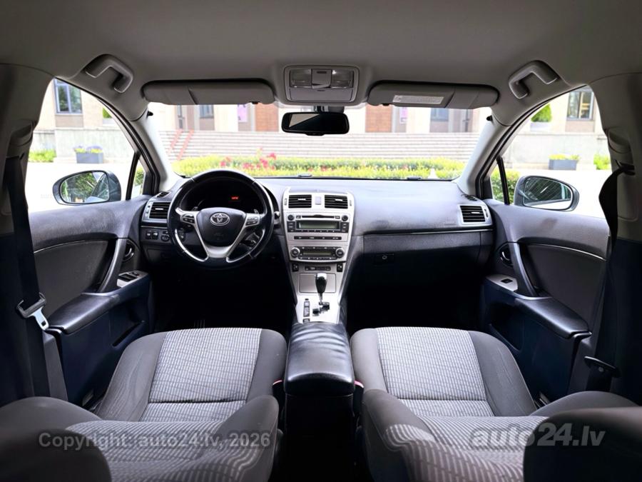 Серый Тойота Авенсис 2011 в Таллин, объемом двигателя 2.00 л и пробегом 400 тыс. км за 3499 €, фото 12 на AUTOMOTO.COM.LV
