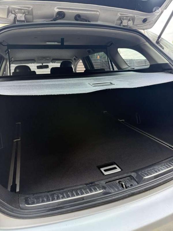 Pelēks Toyota Avensis 2011 Viļņa, ar dzinēja tilpumu 2.00 L un nobraukumu 269 tūkst. km par 3950 €, foto 9 vietnē AUTOMOTO.COM.LV