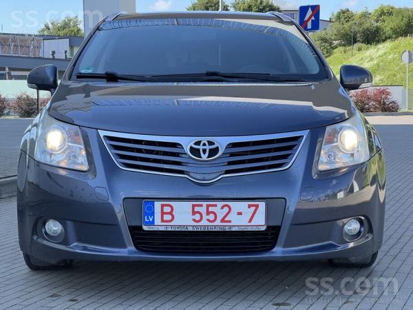 Серый Тойота Авенсис 2011 в Резекне, объемом двигателя 2.00 л и пробегом 303 тыс. км за 4590 €, фото 1 на AUTOMOTO.COM.LV