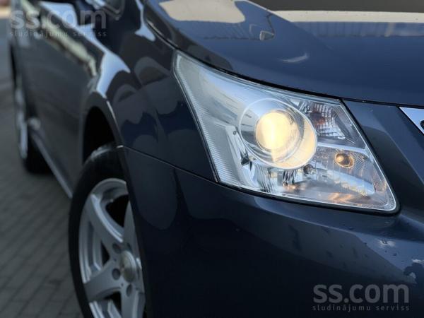 Серый Тойота Авенсис 2011 в Резекне, объемом двигателя 2.00 л и пробегом 303 тыс. км за 4590 €, фото 4 на AUTOMOTO.COM.LV