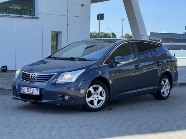 Серый Тойота Авенсис 2011 в Резекне, объемом двигателя 2.00 л и пробегом 303 тыс. км за 4590 €, фото 2 на AUTOMOTO.COM.LV