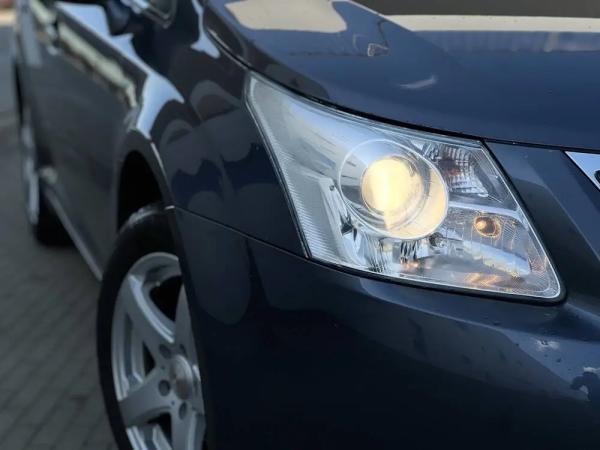 Серый Тойота Авенсис 2011 в Резекне, объемом двигателя 2.00 л и пробегом 303 тыс. км за 4590 €, фото 4 на AUTOMOTO.COM.LV
