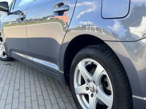 Pelēks Toyota Avensis 2011 Rēzekne, ar dzinēja tilpumu 2.00 L un nobraukumu 303 tūkst. km par 4590 €, foto 8 vietnē AUTOMOTO.COM.LV