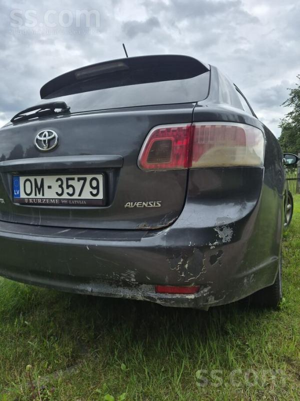 Pelēks Toyota Avensis 2011 Talsi, ar dzinēja tilpumu 2.20 L un nobraukumu 460 tūkst. km par 2190 €, foto 8 vietnē AUTOMOTO.COM.LV