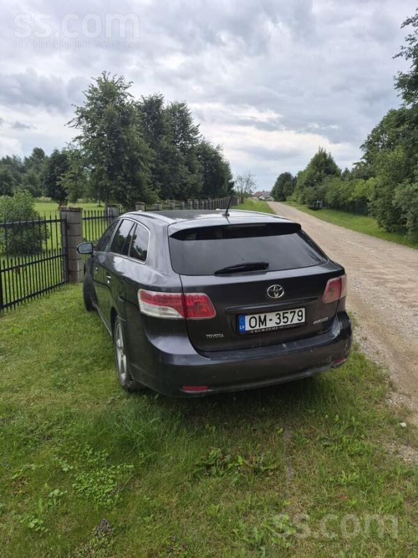 Pelēks Toyota Avensis 2011 Talsi, ar dzinēja tilpumu 2.20 L un nobraukumu 460 tūkst. km par 2190 €, foto 9 vietnē AUTOMOTO.COM.LV