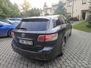Grey Toyota Avensis 2011 in Riga, with an engine capacity of 2.20 L and mileage of 460 thousand km for 1780 €, photo 5 on AUTOMOTO.COM.LV