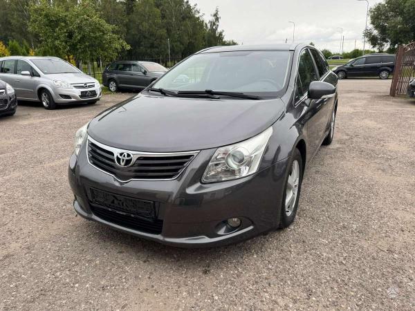 Pelēks Toyota Avensis 2011 Jurbarkas, ar dzinēja tilpumu 2.00 L un nobraukumu 258 tūkst. km par 4150 €, foto 2 vietnē AUTOMOTO.COM.LV