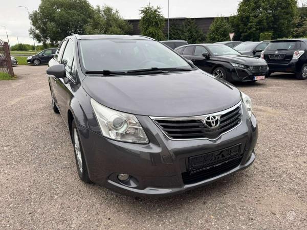 Pelēks Toyota Avensis 2011 Jurbarkas, ar dzinēja tilpumu 2.00 L un nobraukumu 258 tūkst. km par 4150 €, foto 3 vietnē AUTOMOTO.COM.LV