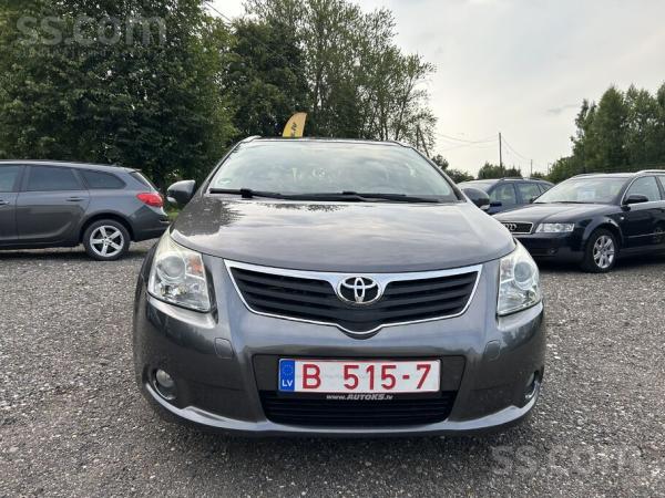 Grey Toyota Avensis 2011 in Limbazi, with an engine capacity of 2.00 L and mileage of 218 thousand km for 5450 €, photo 2 on AUTOMOTO.COM.LV