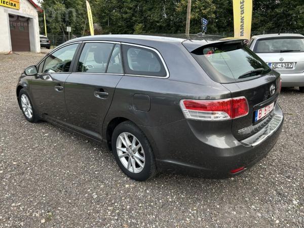 Grey Toyota Avensis 2011 in Limbazi, with an engine capacity of 2.00 L and mileage of 218 thousand km for 5450 €, photo 6 on AUTOMOTO.COM.LV
