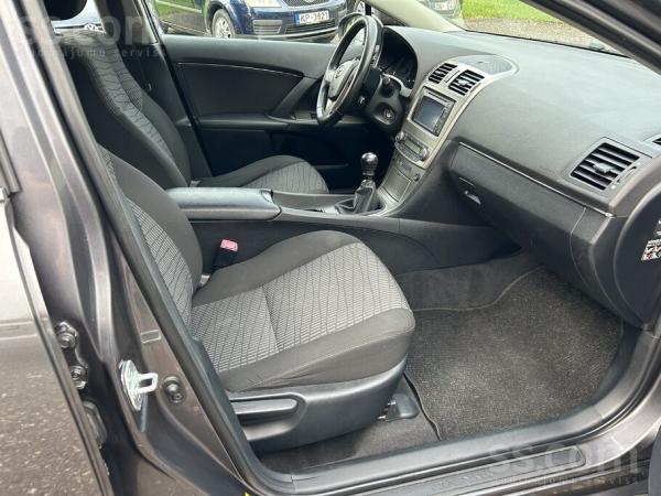 Grey Toyota Avensis 2011 in Limbazi, with an engine capacity of 2.00 L and mileage of 218 thousand km for 5450 €, photo 9 on AUTOMOTO.COM.LV
