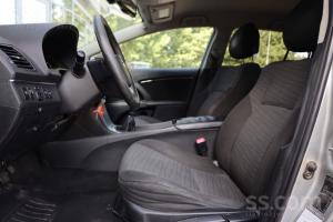 Pelēks Toyota Avensis 2011 Rīga, ar dzinēja tilpumu 2.20 L un nobraukumu 442 tūkst. km par 1995 €, foto 8 vietnē AUTOMOTO.COM.LV