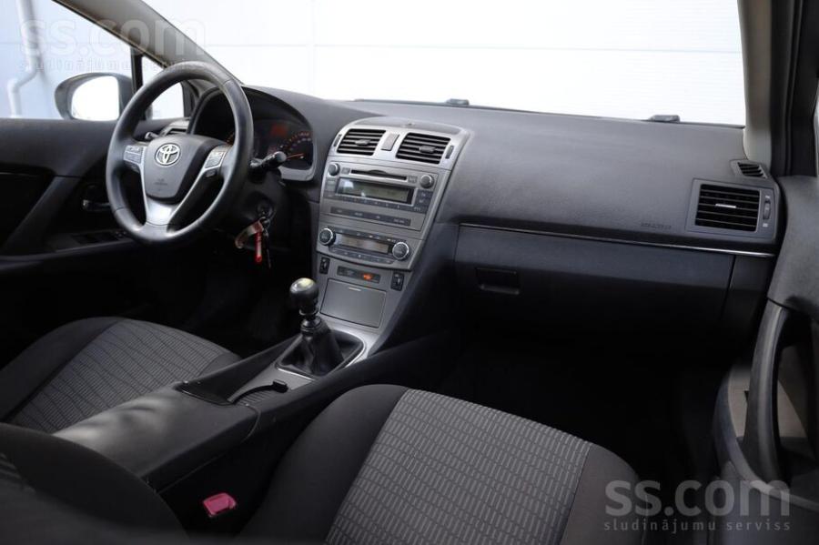 Pelēks Toyota Avensis 2011 Rīga, ar dzinēja tilpumu 2.20 L un nobraukumu 442 tūkst. km par 1995 €, foto 9 vietnē AUTOMOTO.COM.LV