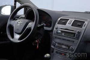 Pelēks Toyota Avensis 2011 Rīga, ar dzinēja tilpumu 2.20 L un nobraukumu 442 tūkst. km par 1995 €, foto 10 vietnē AUTOMOTO.COM.LV
